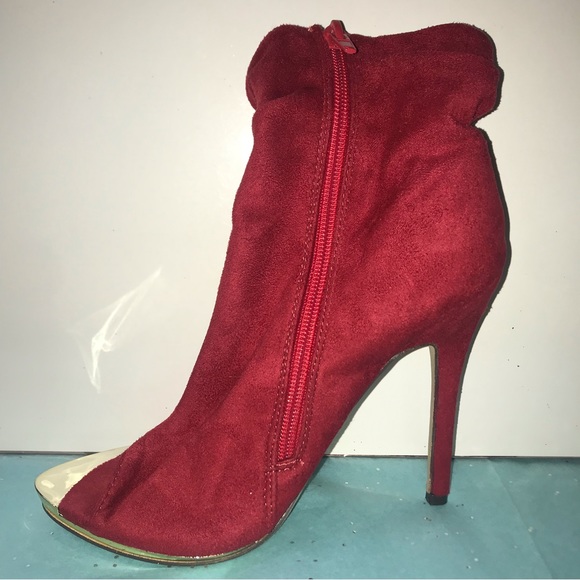 Hot Miami Styles | Shoes | Htf Hot Miami Styles Gold Peep Toe Booties ...